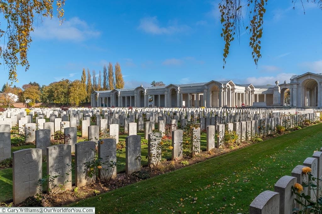Eccles War Memorial, Kent, England - Our World for You