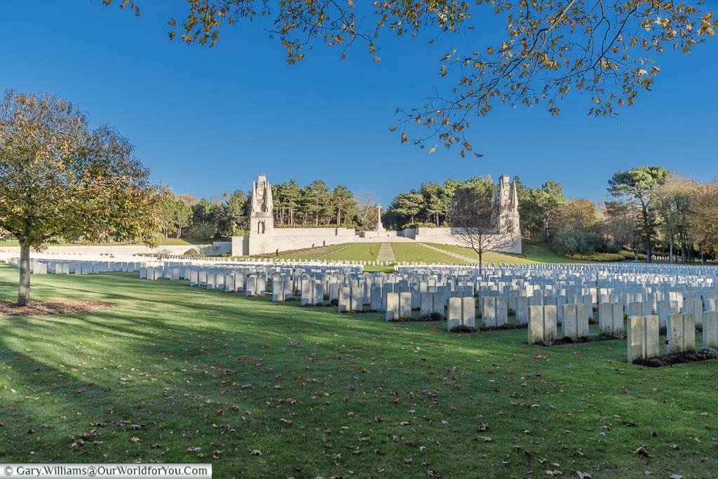 Eccles War Memorial, Kent, England - Our World for You