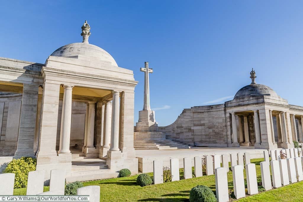 Eccles War Memorial, Kent, England - Our World for You