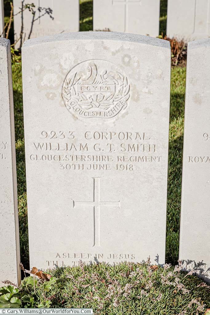 Eccles War Memorial, Kent, England - Our World for You