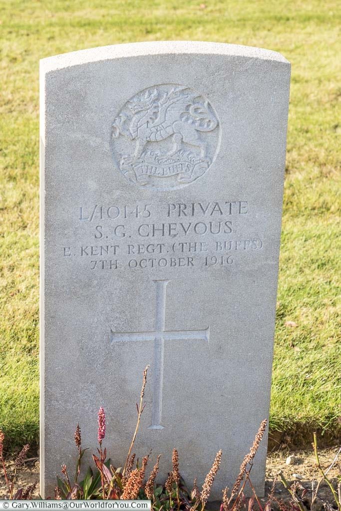 Eccles War Memorial, Kent, England - Our World for You