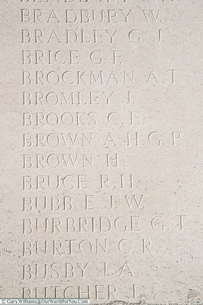 Eccles War Memorial, Kent, England - Our World for You