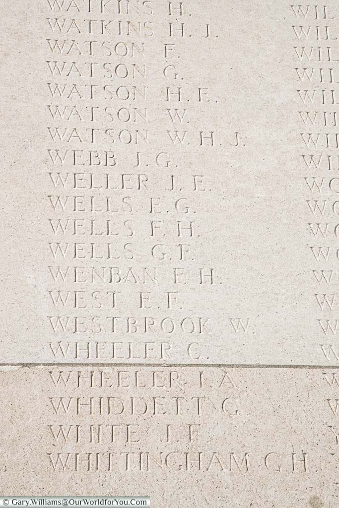 Eccles War Memorial, Kent, England - Our World for You