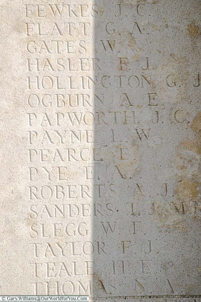 Eccles War Memorial, Kent, England - Our World for You