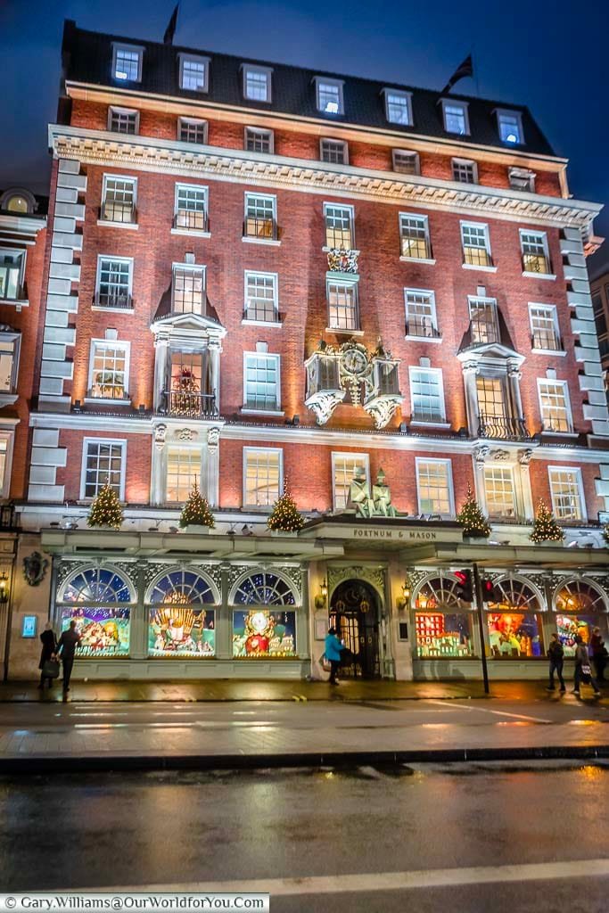 Things to do in London at Christmas - Our World for You