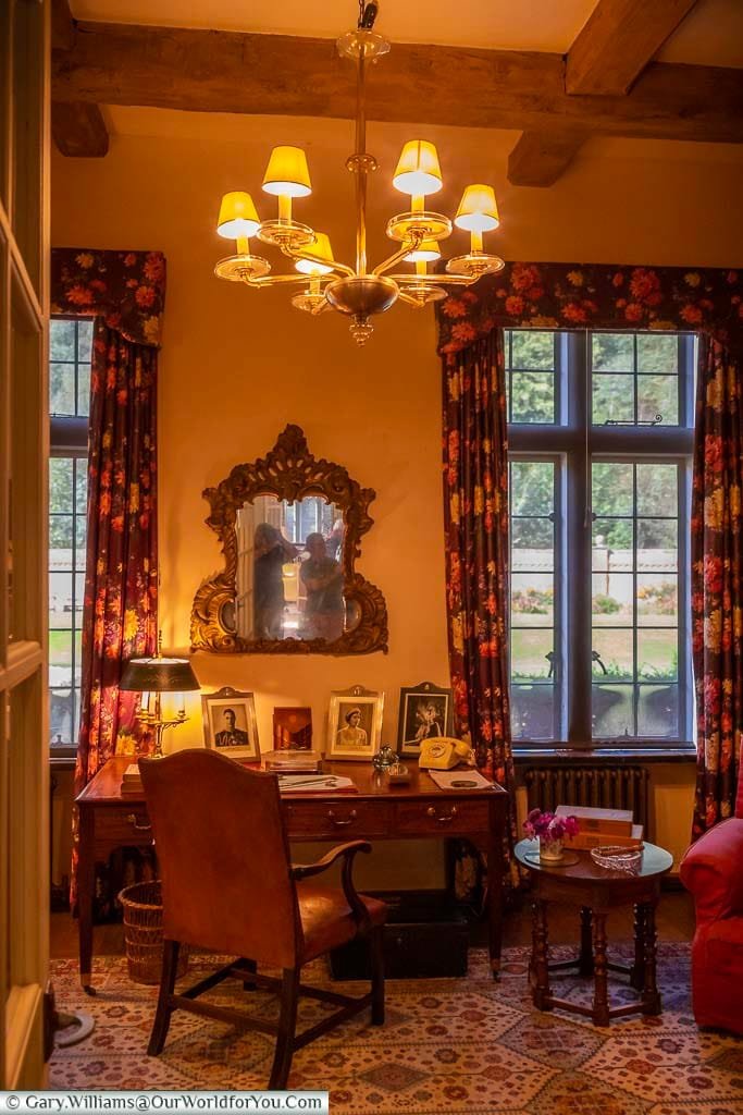 A visit to Winston Churchill's Chartwell in Kent - Our World for You