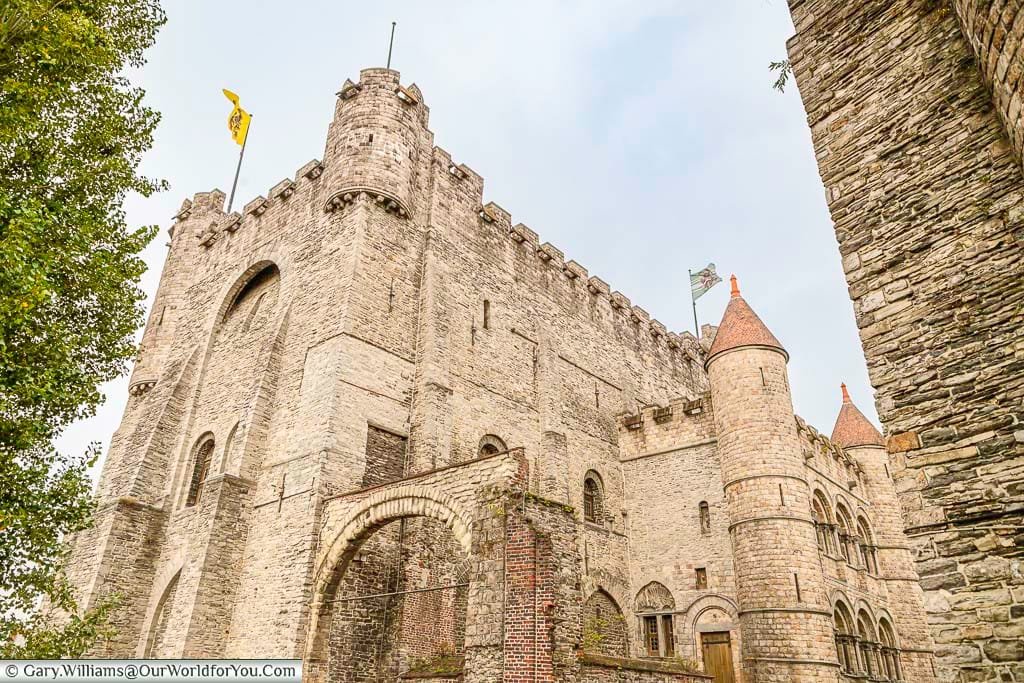 Visiting the Castle of the Counts, Ghent - Our World for You
