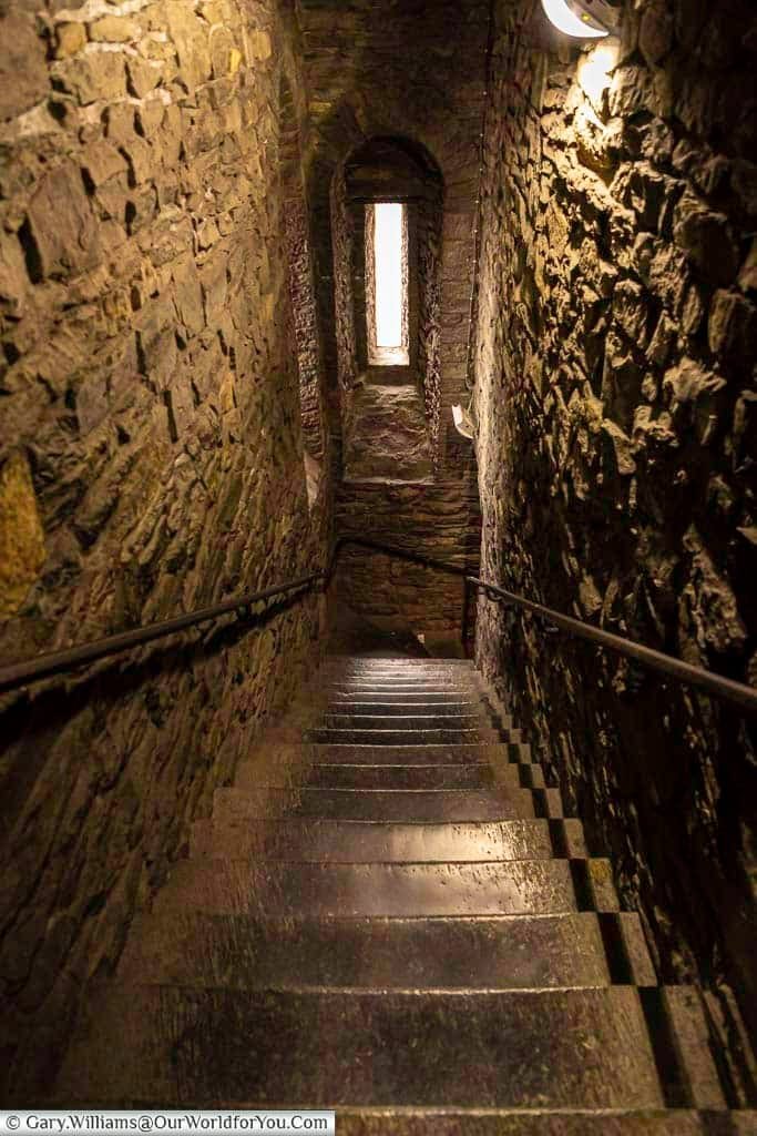 Visiting the Castle of the Counts, Ghent - Our World for You