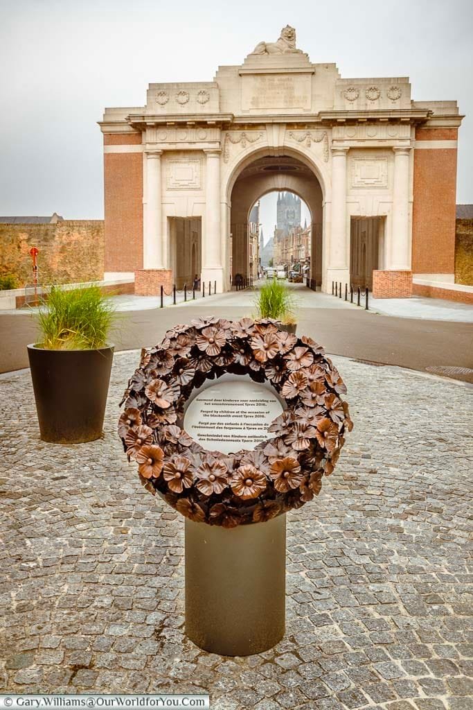 Eccles War Memorial, Kent, England - Our World for You
